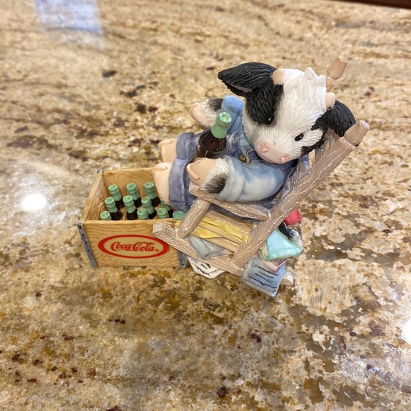Enesco | Other | Mary Moo Moos Sit Long Laugh Often Drink Coke | Poshmark